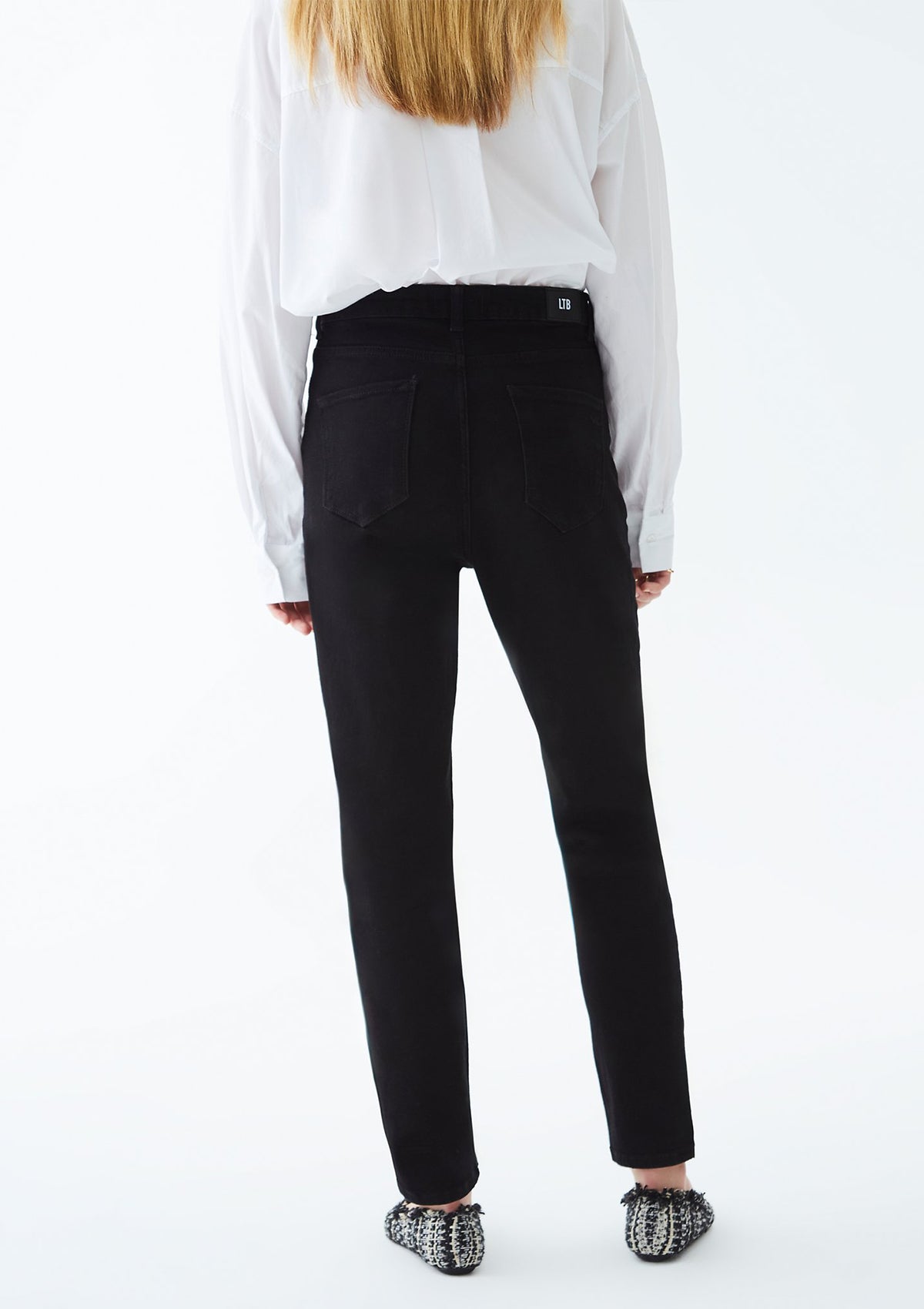 Dores Black High Rise Mum Jean